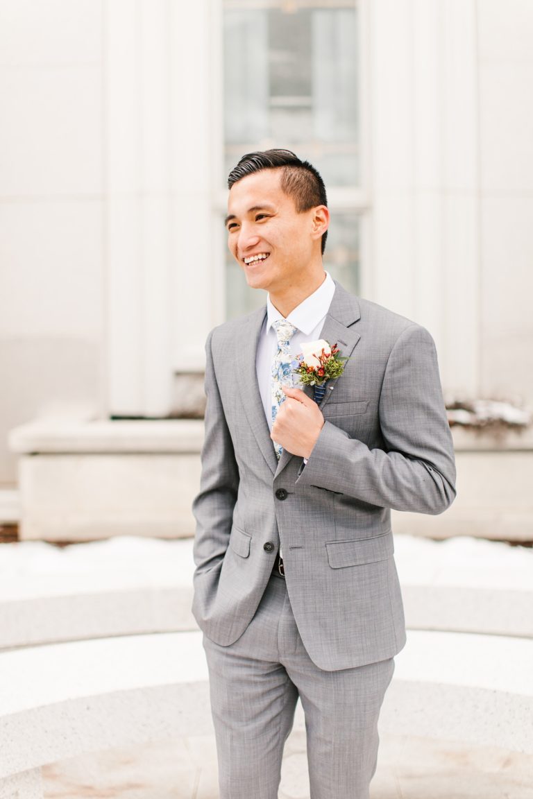 Joyful Winter Wedding At The Bountiful Utah Temple | Emily + An ...